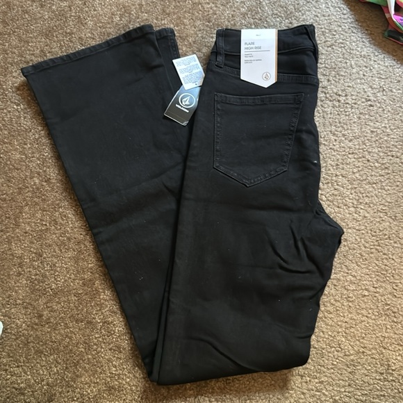 Volcom | Pants & Jumpsuits | Nwt Volcom Stoney Flare Highrise Black ...